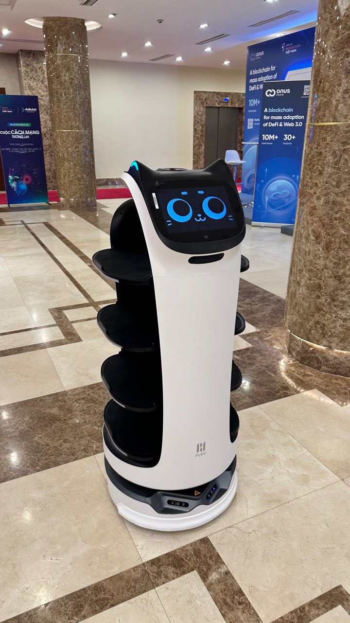 Robot trong Ngành Dịch Vụ Khách Sạn: Cải Tiến Với BellaBot, FlashBot ...